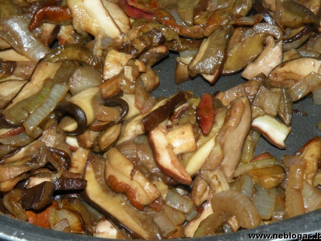 Baravykai su keptomis bulvėmis – NeBlogas – visko blogas